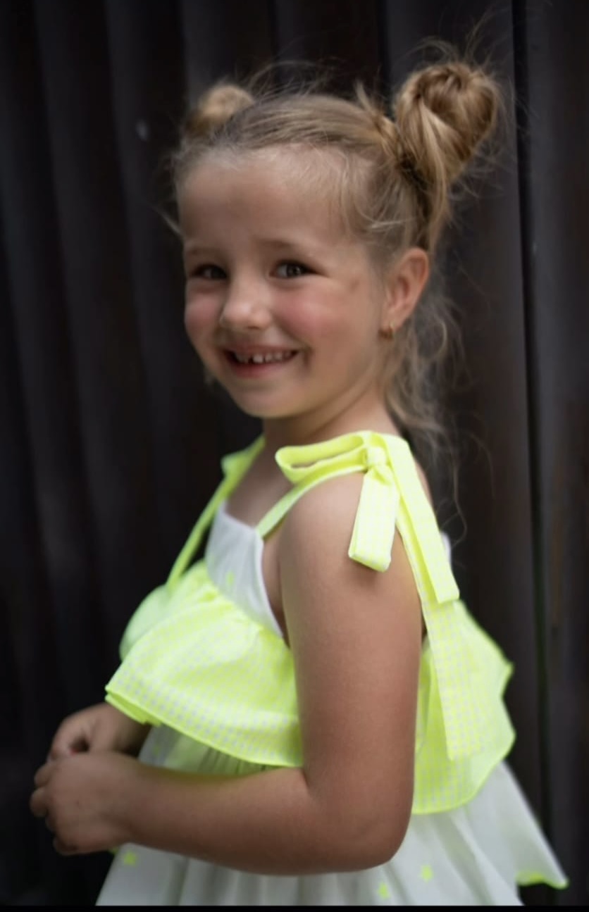 Lapeppa Vestido niña volantes combinado fluor Verano 2024 | Dados moda ...