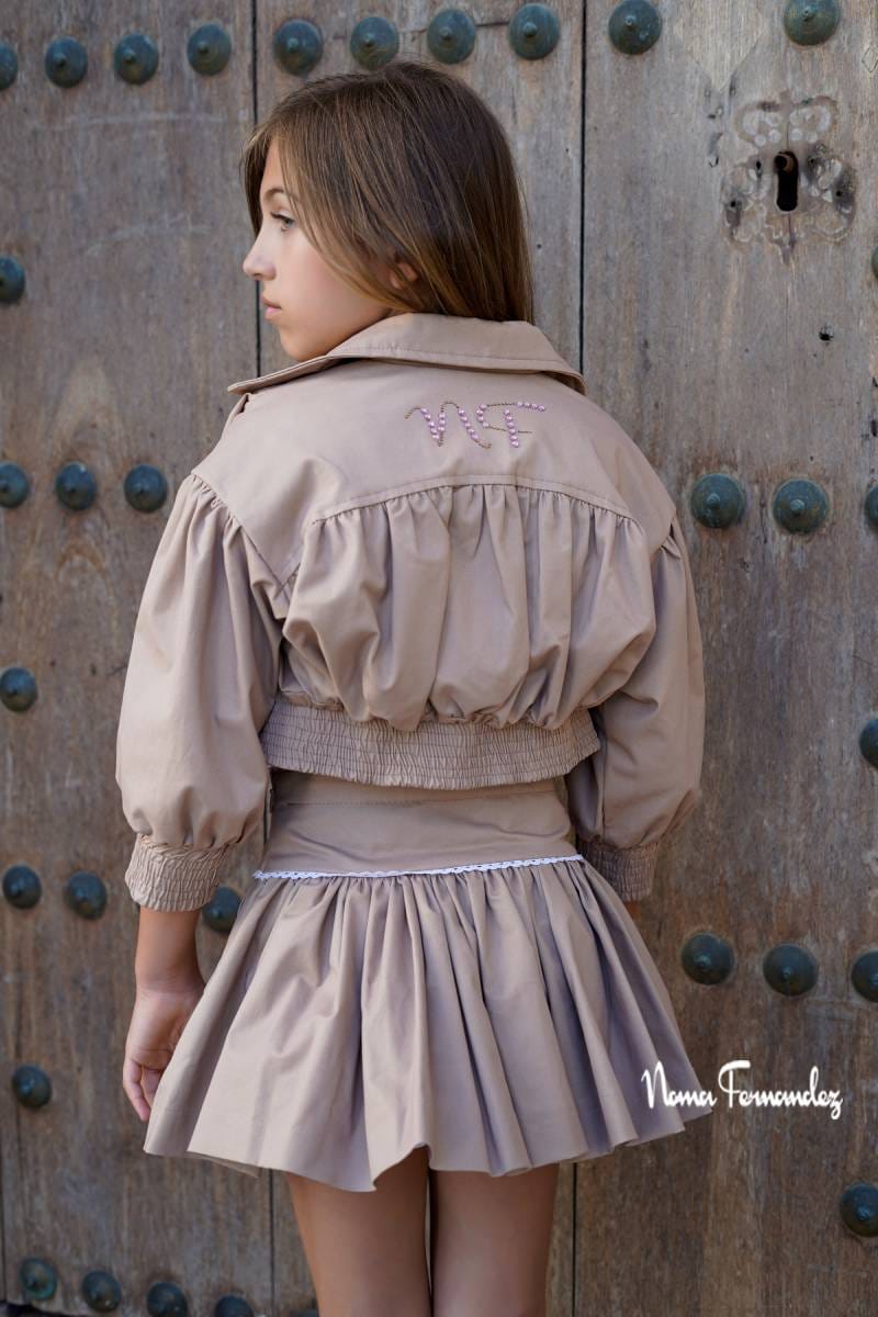Noma Fernández Bomber camel niña Verano 2025 | Dados moda infantil